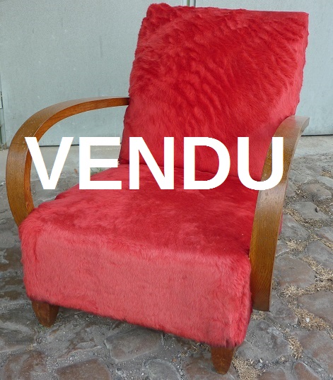 Fauteuil à poils rouges - BROC' EN' GUCHE
